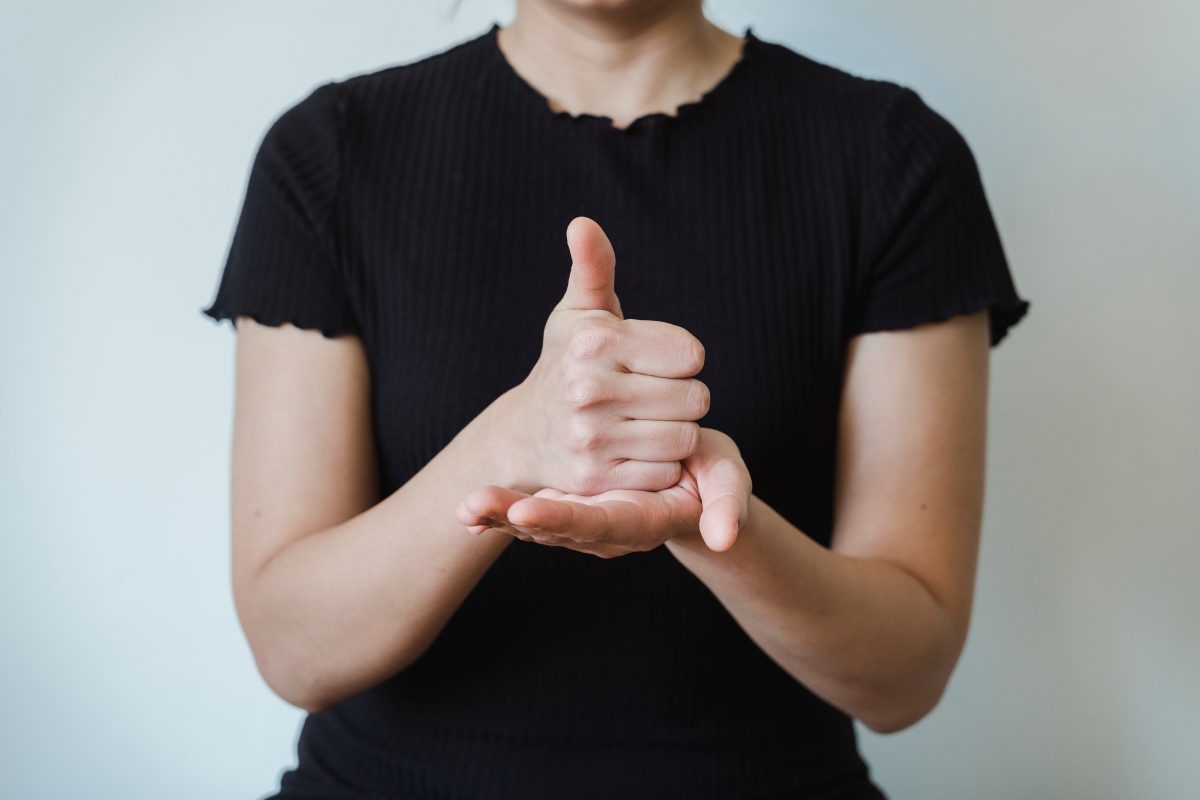 4 Things You Should Know About Sign Language – MIND